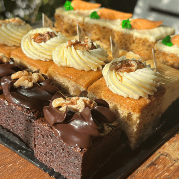 Mini Cakes (16pcs/tray) | Tedboy