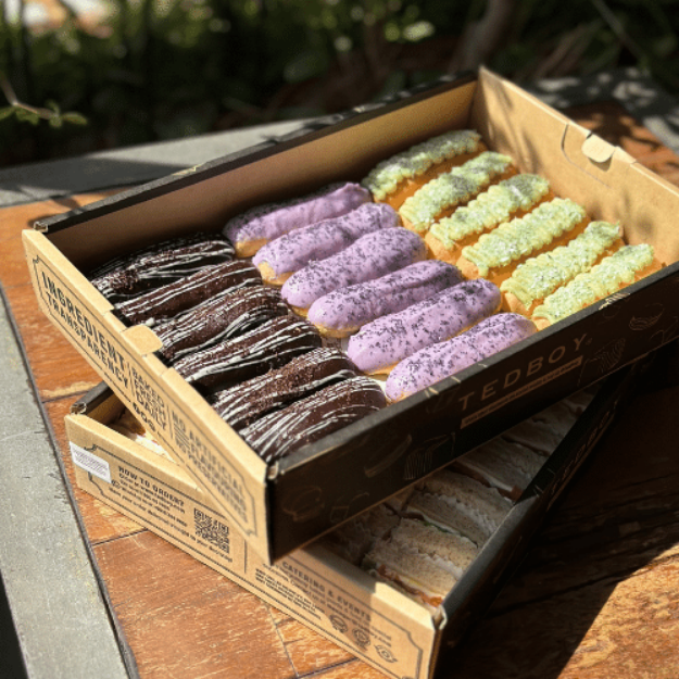 Mini Eclair Catering Box | Tedboy