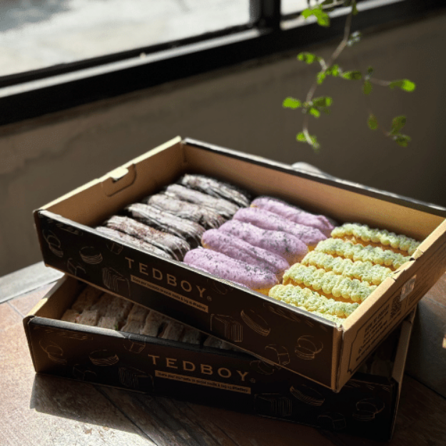 Mini Eclair Catering Box | Tedboy